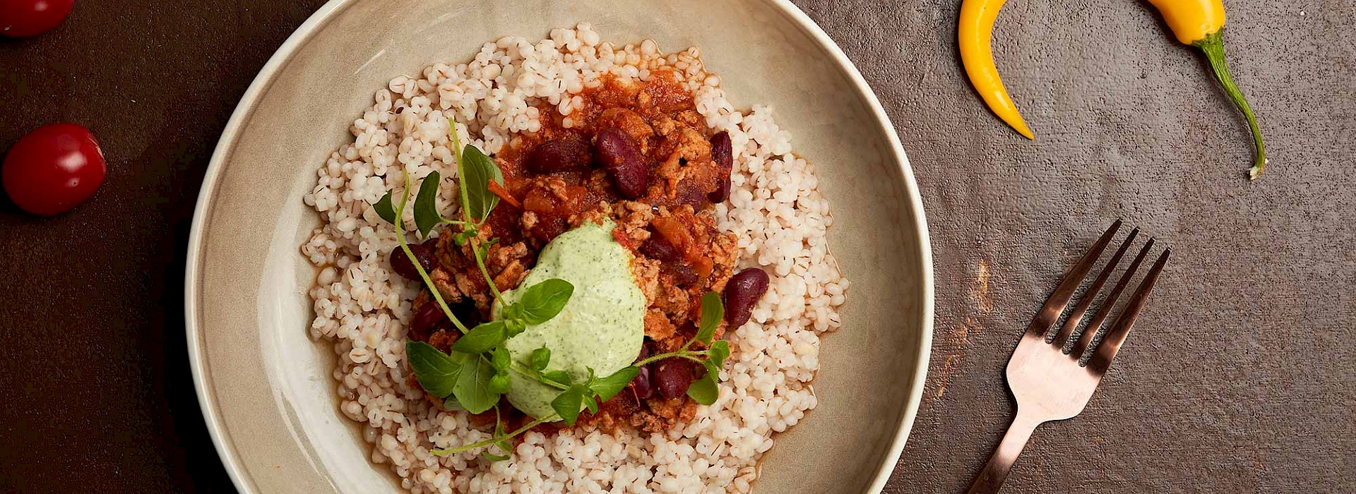 Chili con kalkkuna, ohraa ja yrttismetanaa - Länsi-Kalkkuna