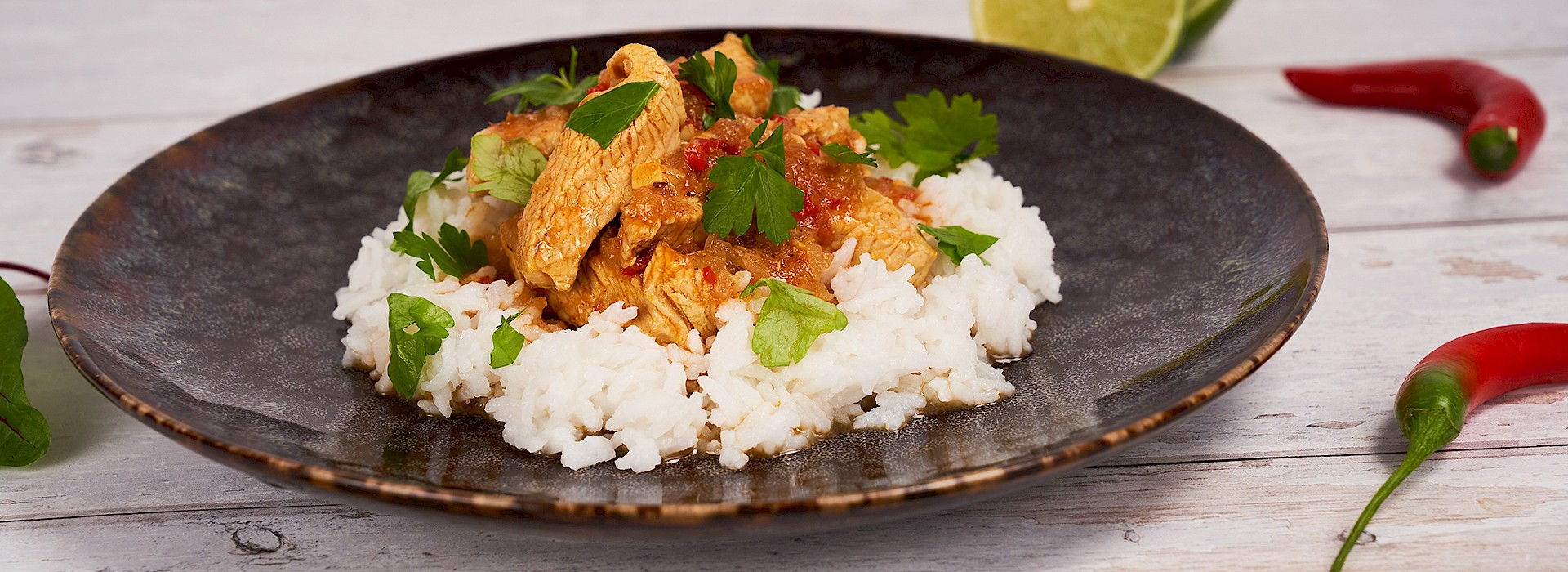 Mausteinen kalkkunacurry - Länsi-Kalkkuna